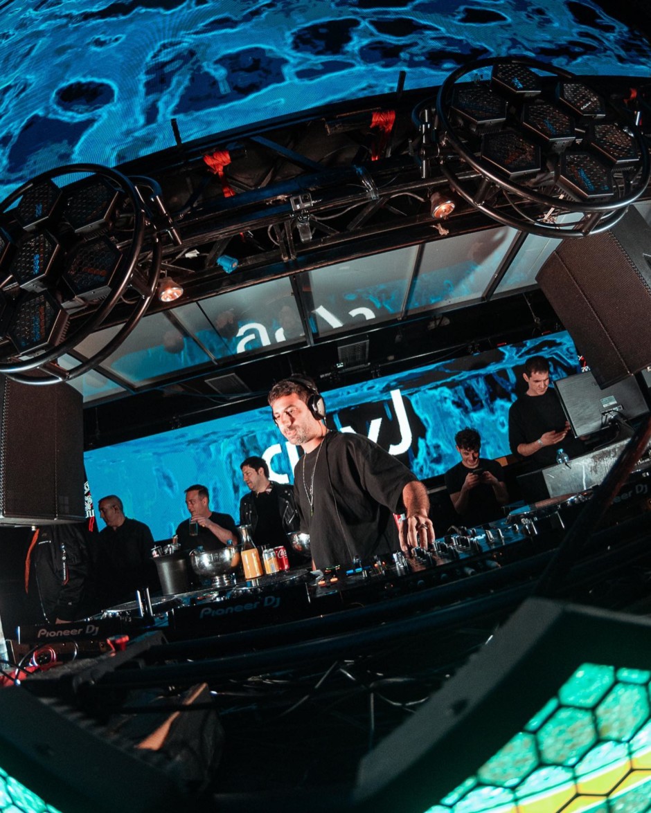 Guy J paints magical mosaics at the Palacio Alsina - Electronic Groove