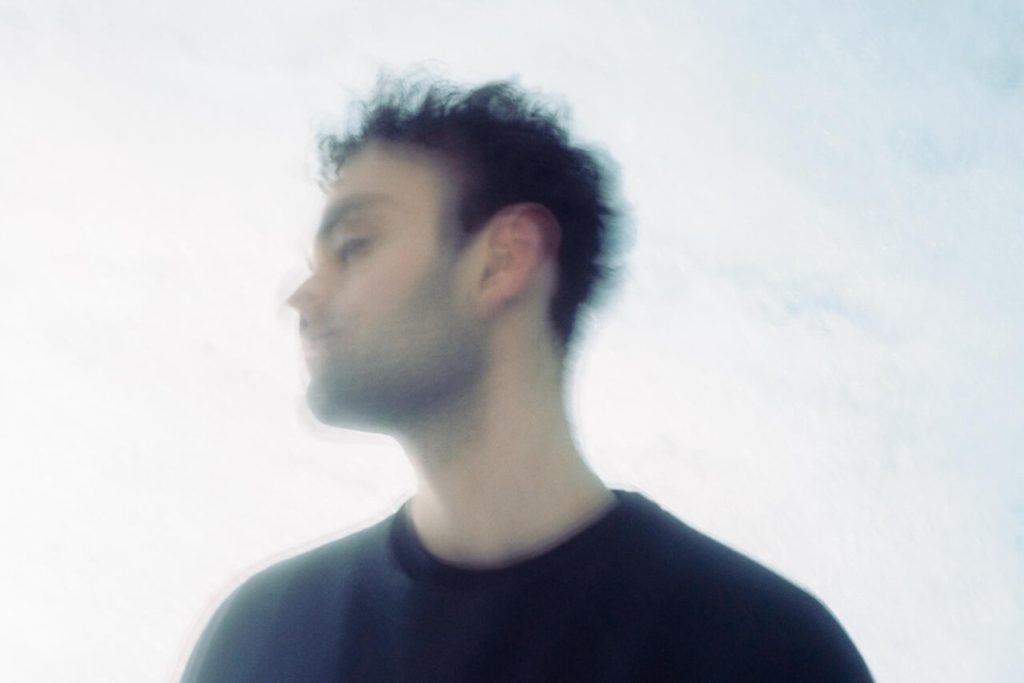 Watch the official music video for Alex Lustig and SUMIN's 'Neo ...