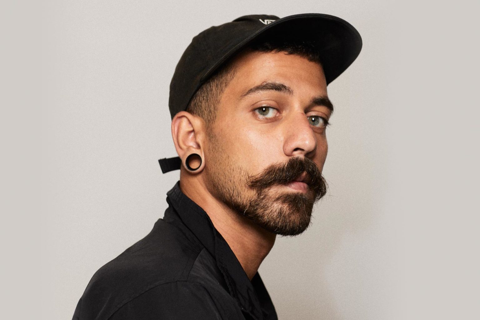 Artist Profile: OMRI. - Electronic Groove